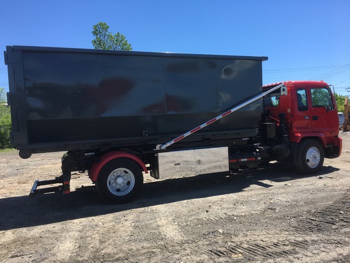 Junk Removal vs Dumpster Rentals: Comparison Guide